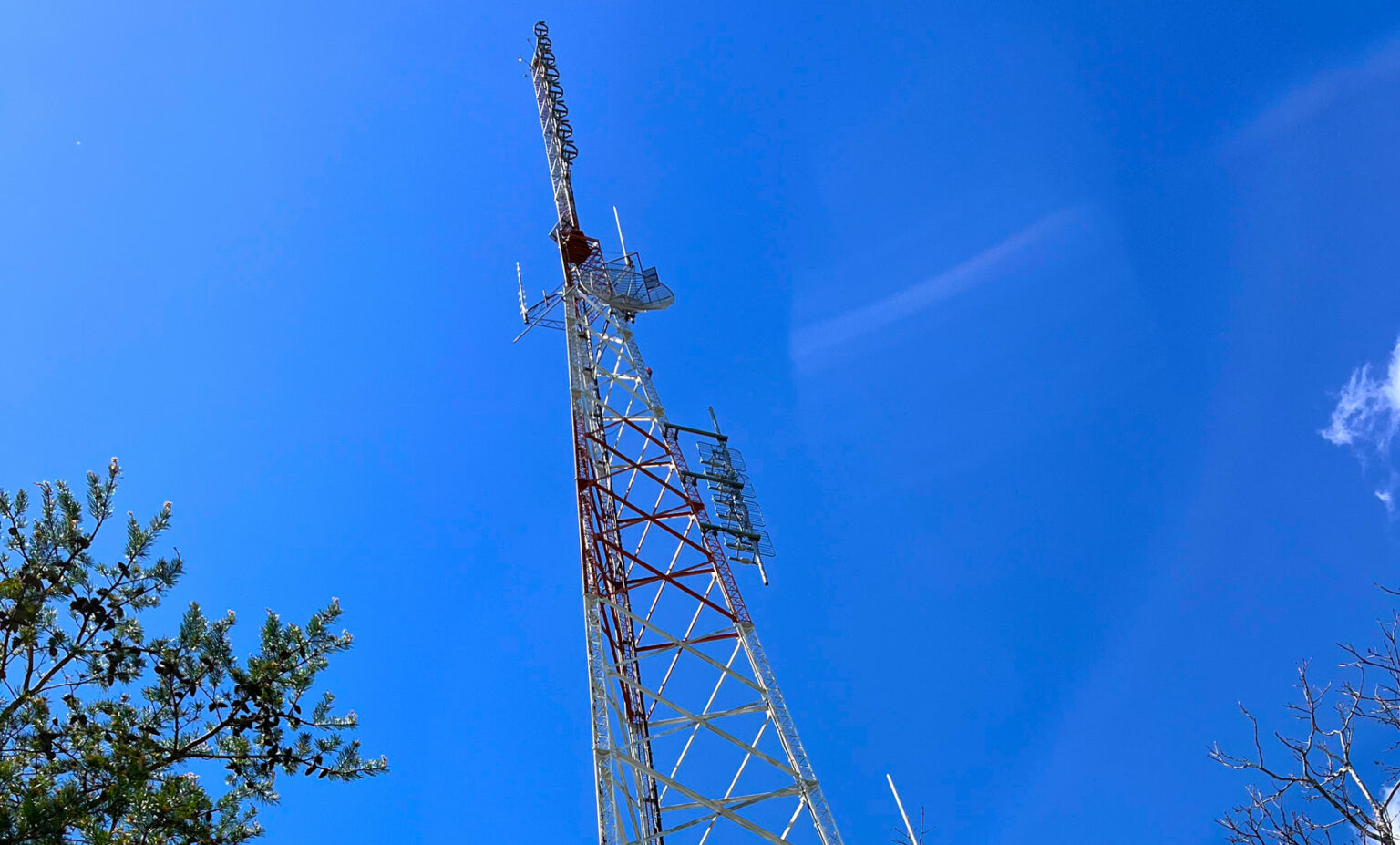 USB Spectrum Analyzers by Signal Hound